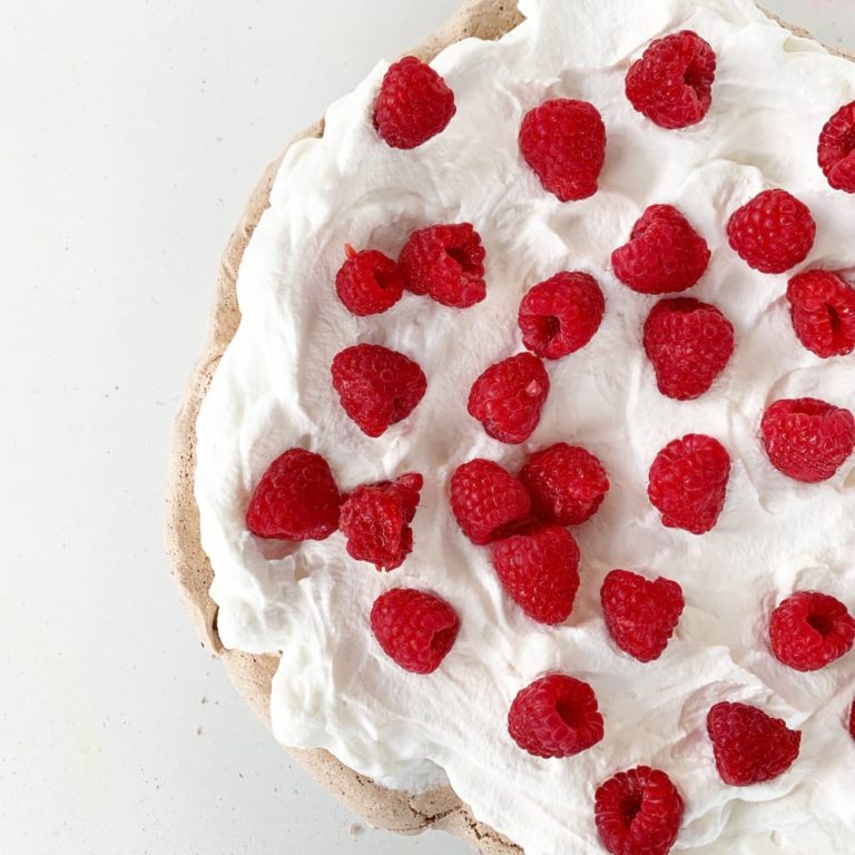 Family favorite: chocolate raspberry pavlova - Em for Marvelous